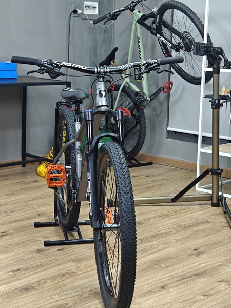 Xe Đạp MTB SPEEDONE Grey Trail Enduro Boost full shimano M6100